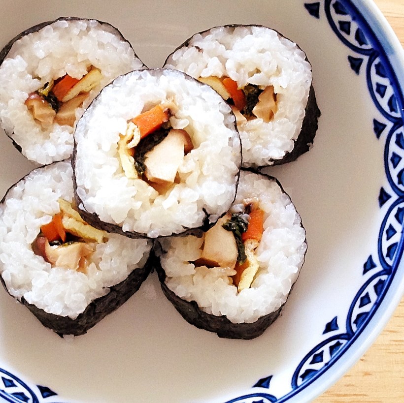 How to make traditional Japanese sushi roll | Your Home for Homemade ...